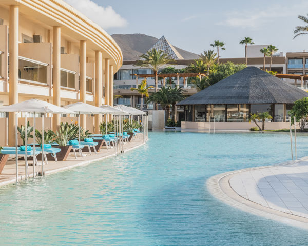 Voordelig op vakantie naar Iberostar Selection Fuerteventura Palace op ...
