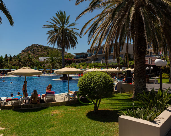 Cathrin Hotel op Rhodos. Voordelig op vakantie naar Cathrin Hotel