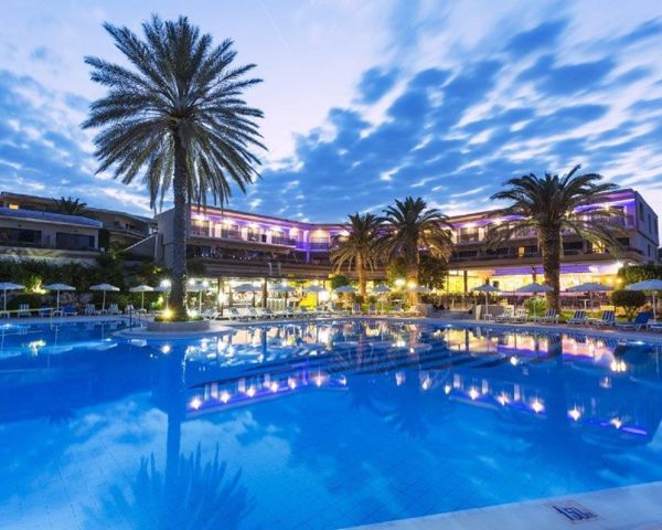 Cathrin Hotel op Rhodos. Voordelig op vakantie naar Cathrin Hotel