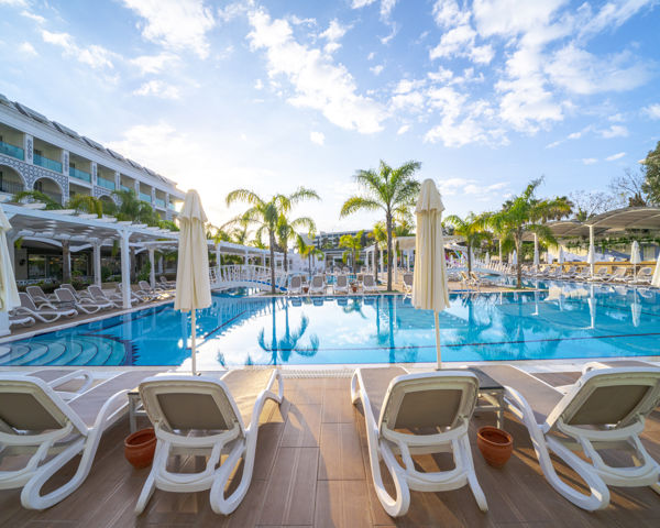 Karmir Resort & Spa in Kemer. Voordelig naar Karmir Resort & Spa.