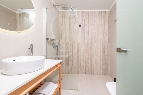 D'Andrea Mare op Rhodos. Voordelig op vakantie naar D'Andrea Mare